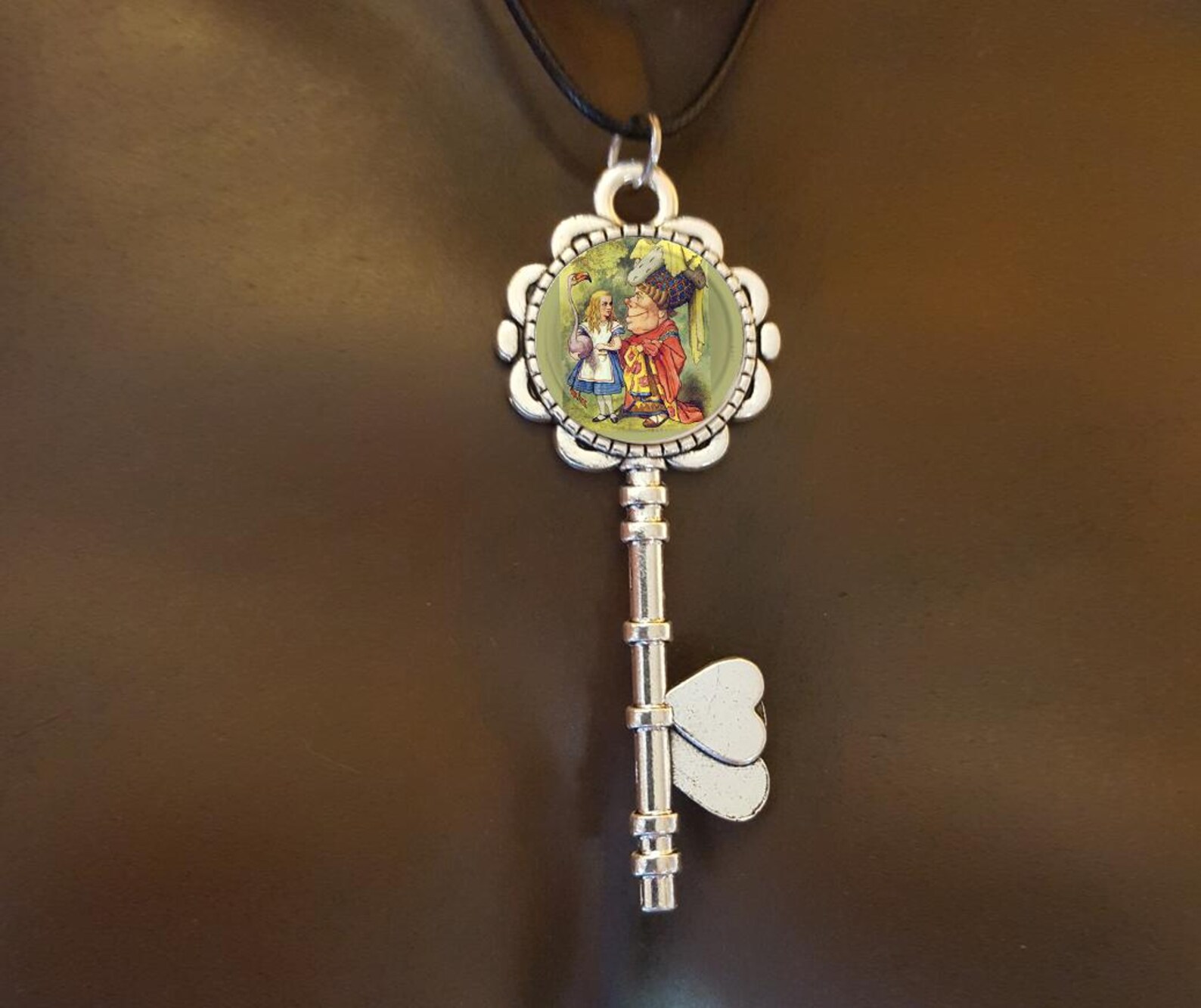 Handcrafted, Alice in Wonderland Through the Looking-glass, Key Charm ...
