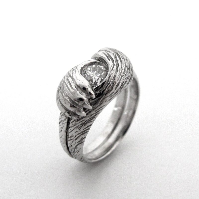 Wolf Diamond Ring - Etsy