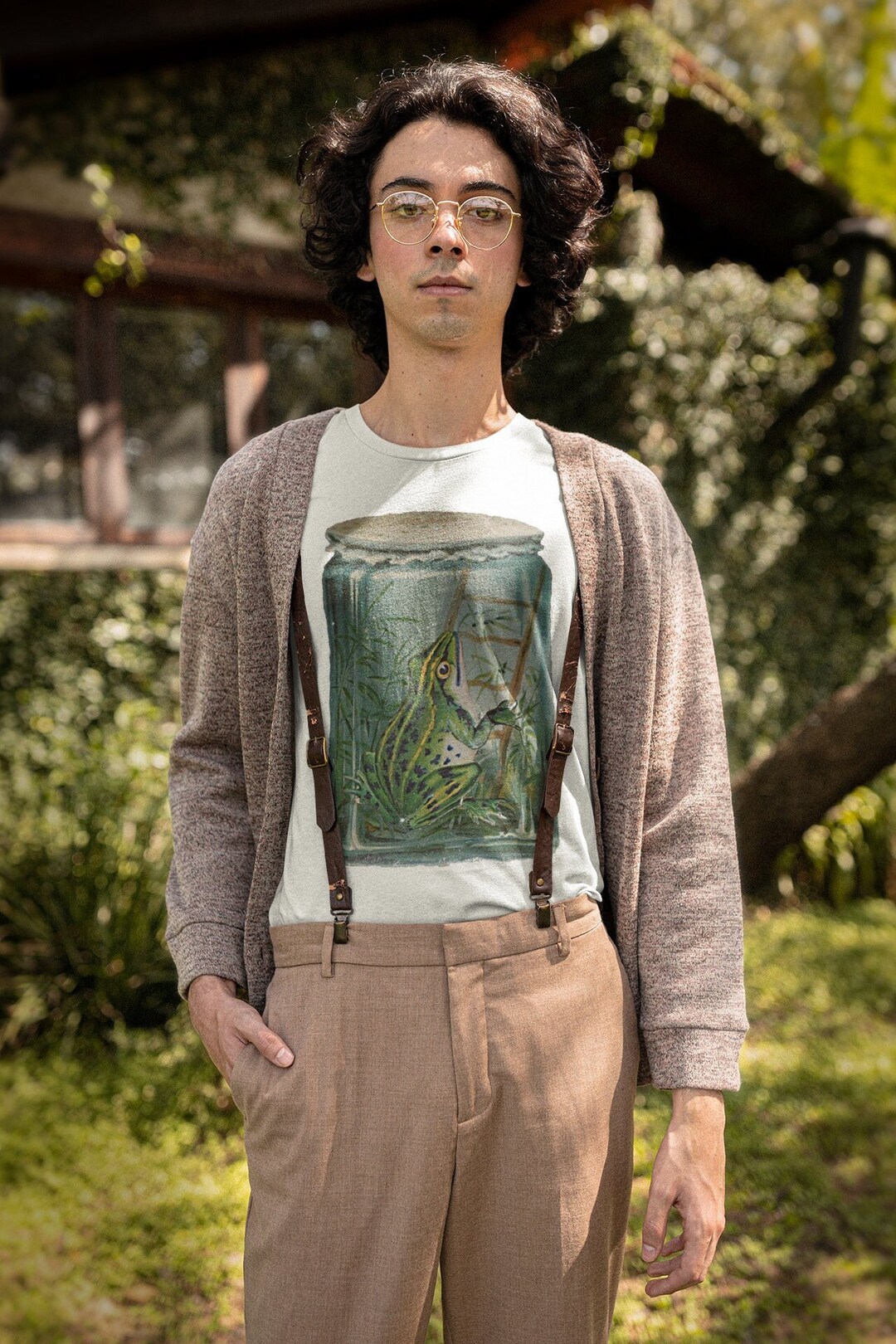 Retro Frog in Terrarium Jar Shirt. Vintage Frog Illustration in Blue ...