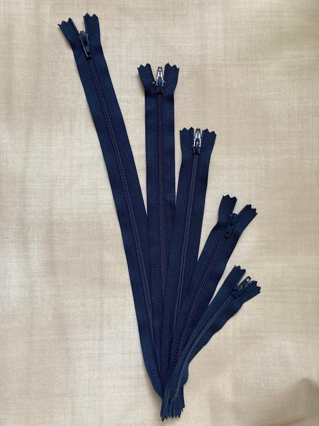 Set of 5 Navy Blue Zips - 5 Different Sized Zips, All You Need to Make ...