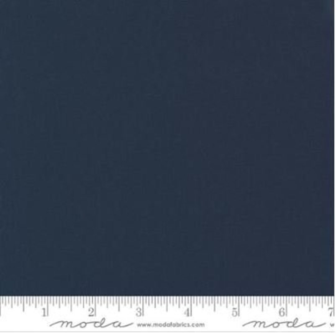 Bella Solids Navy 9900-20 aus der Moda Bella Solids Stoffkollektion. - Etsy.de