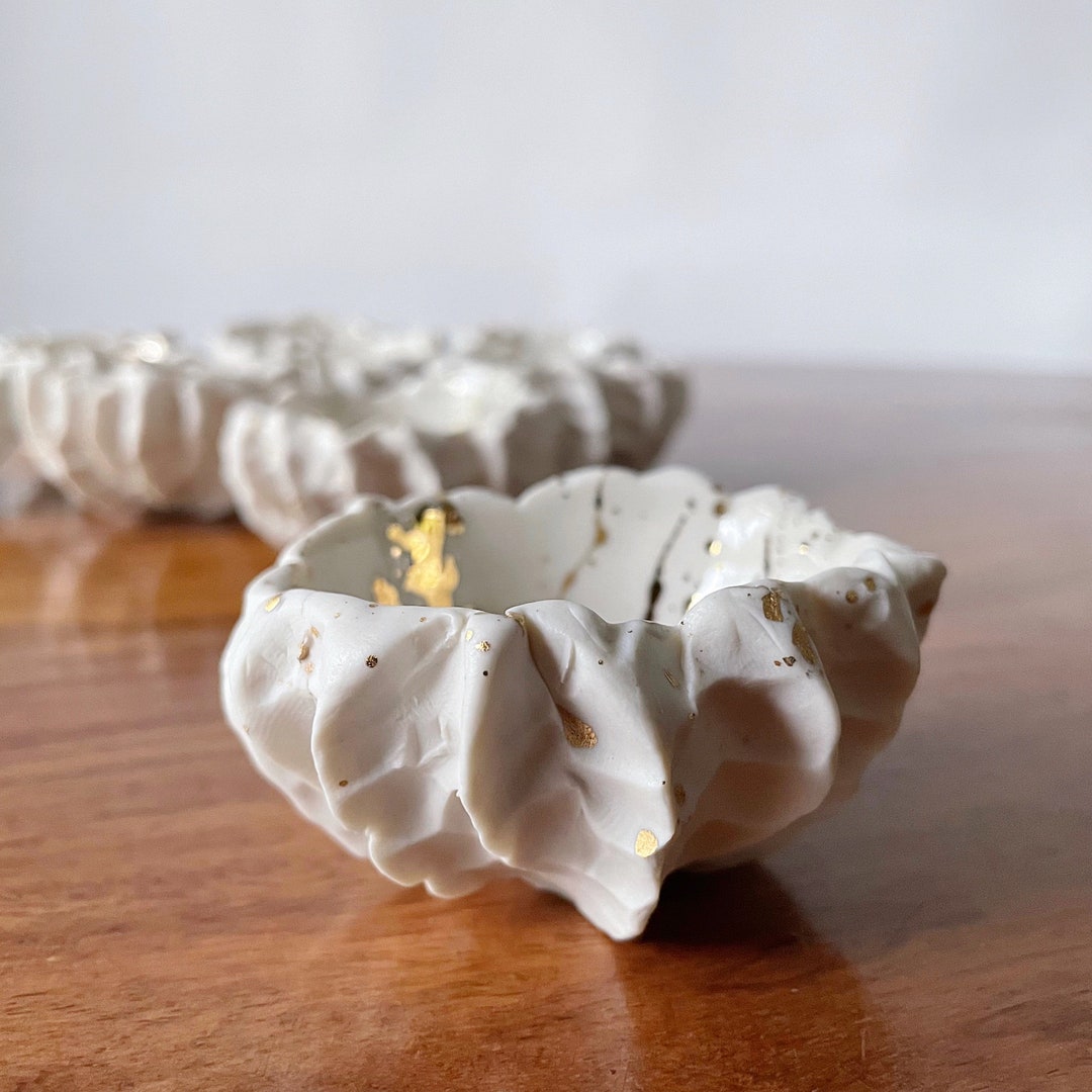 Tiny Porcelain Scallop Bowl: Gold Splatter Ceramic Ring Dish - Etsy
