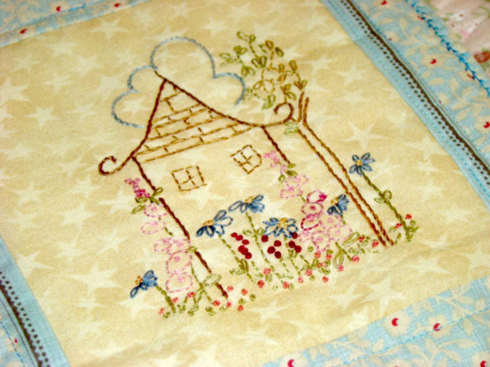 Cottage House Quilt Banner Hand Embroidery PDF Pattern Instant Download ...