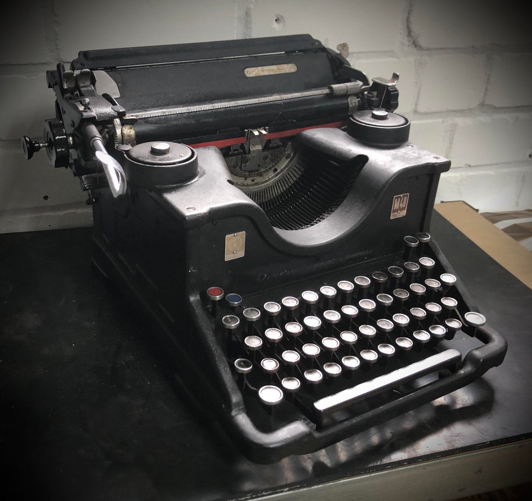 Antique Olivetti M40 Italian Typewriter , From the 1940s - Etsy