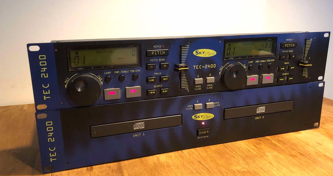 Skytec TEC 2400 Dual CD Tray Player W/remote DJ Mix Controller Rack ...