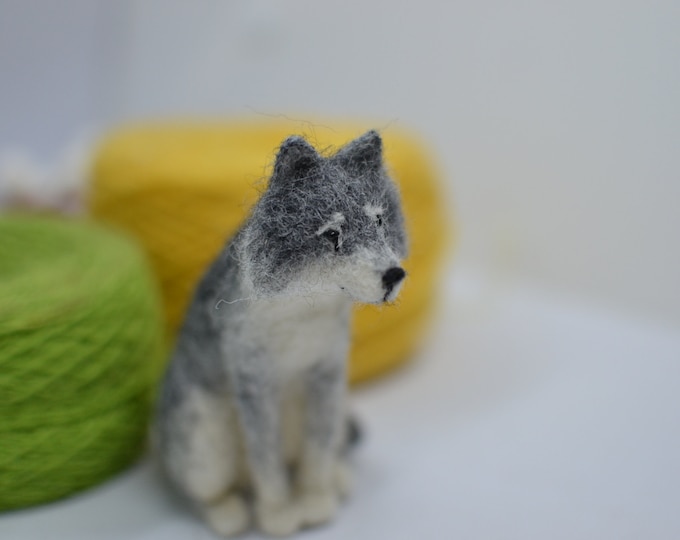 Needle Felted Gray Wolf. Handmade Needle Felted Gray Wolf - Etsy