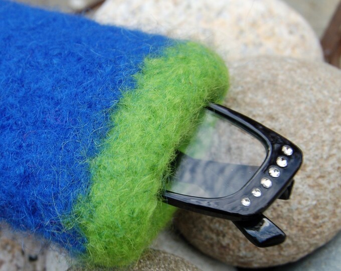 Felted Wool Eyeglass Case Made to Order in Any Color - Etsy