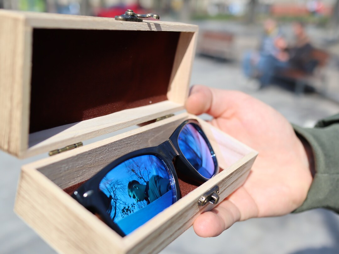 Wooden Engraved Sunglasses Unisex Style, Engraved Sunglasses ...