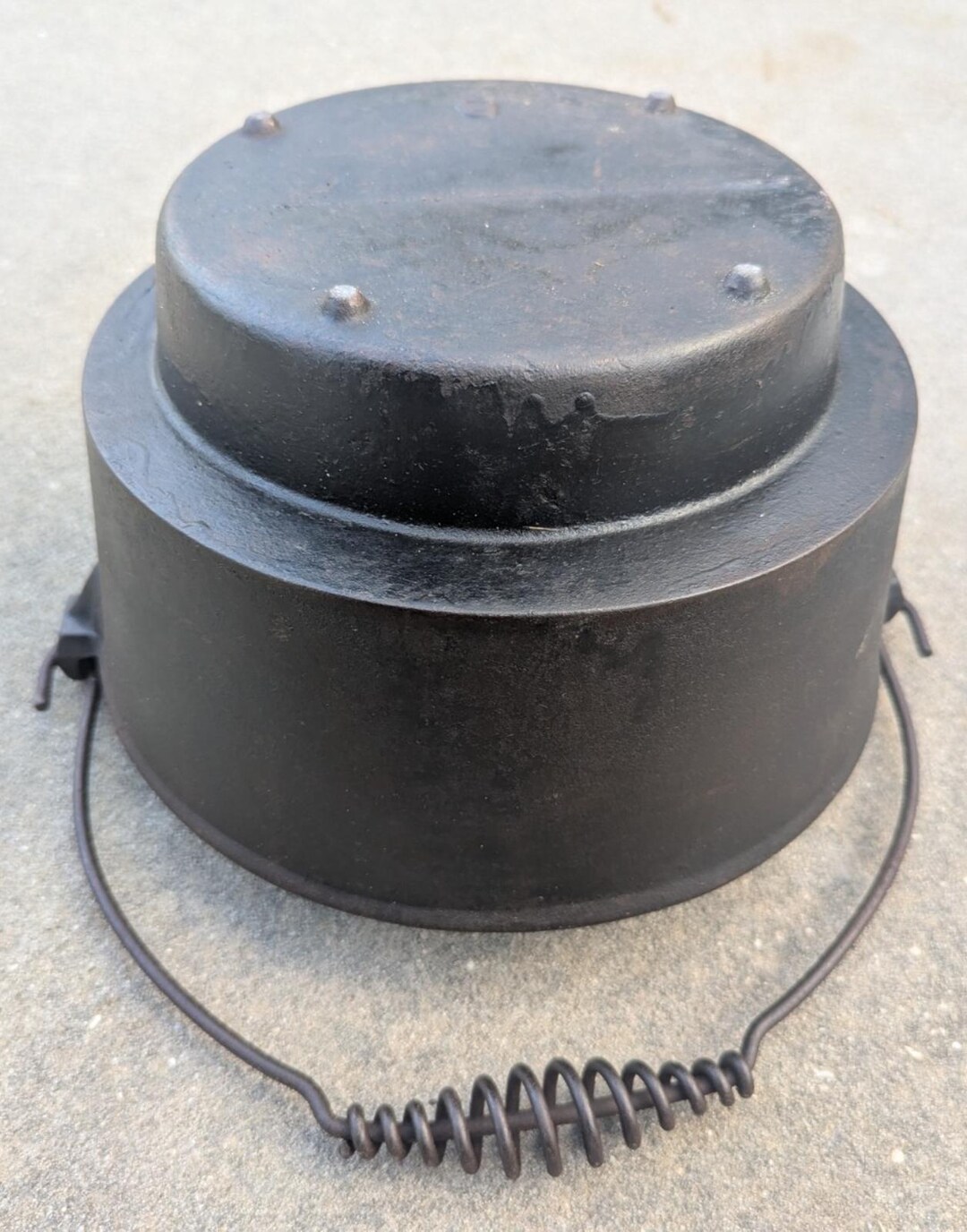 Cast Iron Gate Mark Eccentric Footed Offset Bottom Cowboy Pot Kettle ...