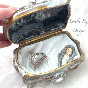 Large Rhinestones Crystal Jewelry Box Elegant Jewelry Casket Assemblage ...