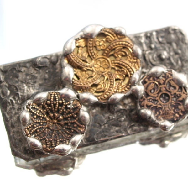 Button Brooch - Etsy