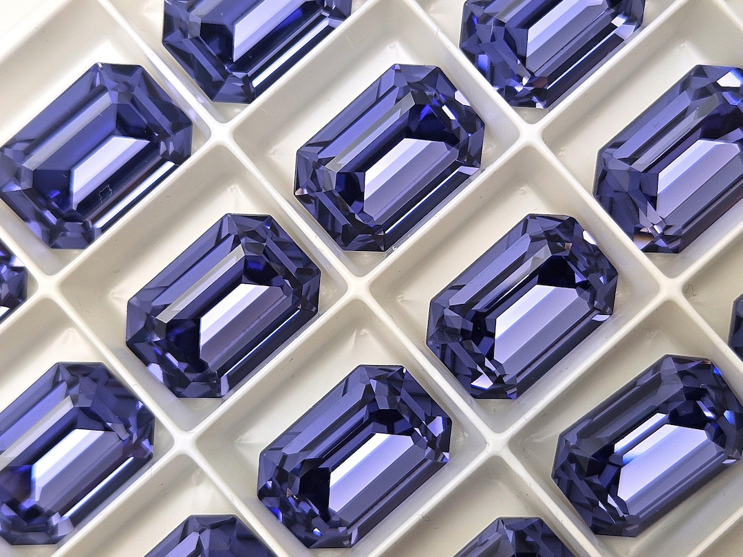 ONE (1) Austrian Crystal Fancy Octagon Stone 4610 18x13mm Tanzanite ...