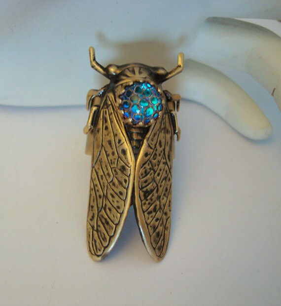 Cicada Bug Ring Custom Handmade With Iridescent Dragon Skin - Etsy