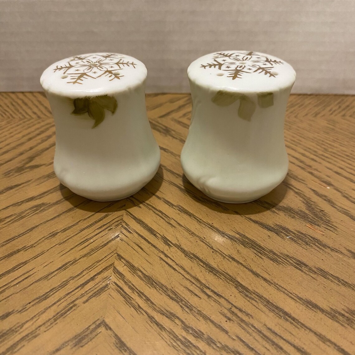 Lefton Heritage Green Salt and Pepper Shakers - Etsy