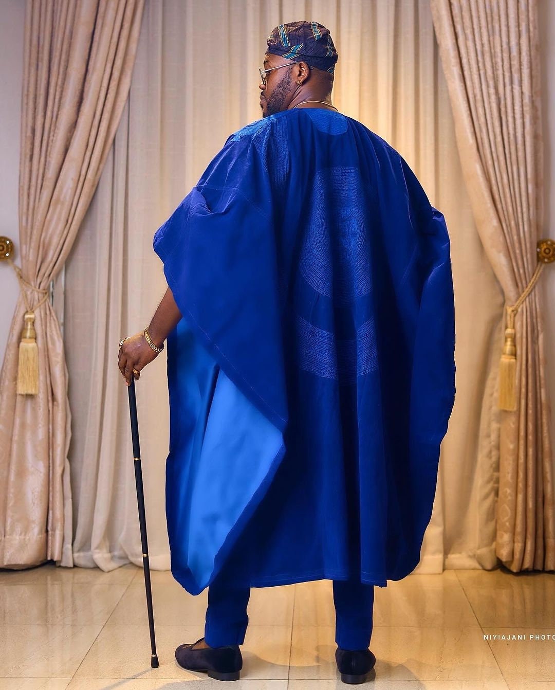 Regal African Mens Traditional Attire, Luxury Velvet Agbada Mens Outfit ...