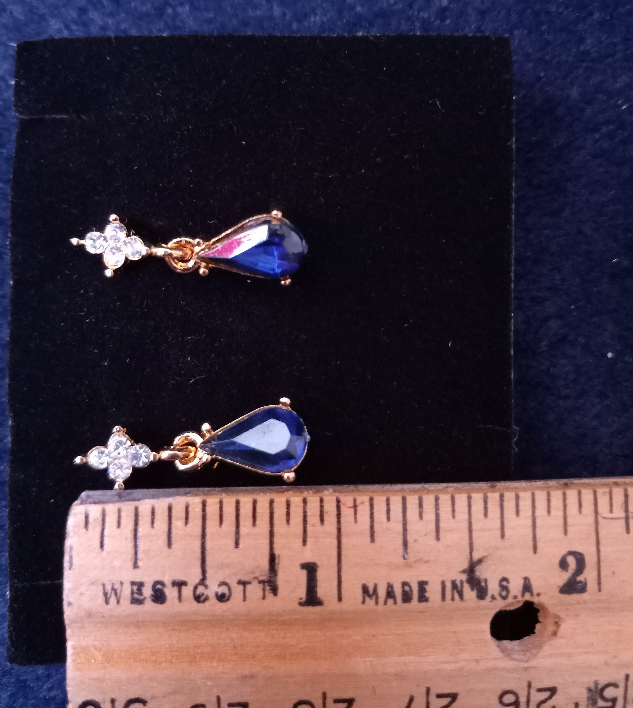 Avon Birthstone Teardrop Gift Set. September - Sapphire - Etsy