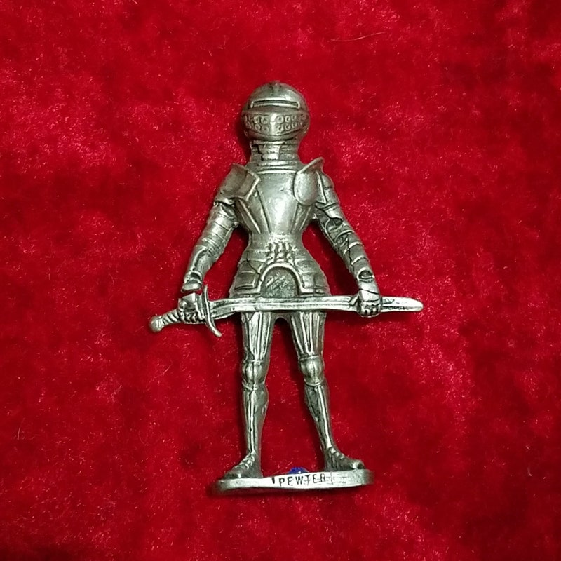 Knight Armor Statue - Etsy