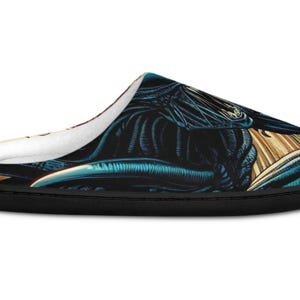 Alien Xenomorph Comic Book Style Slippers, Men's Sci-fi Creature Home ...