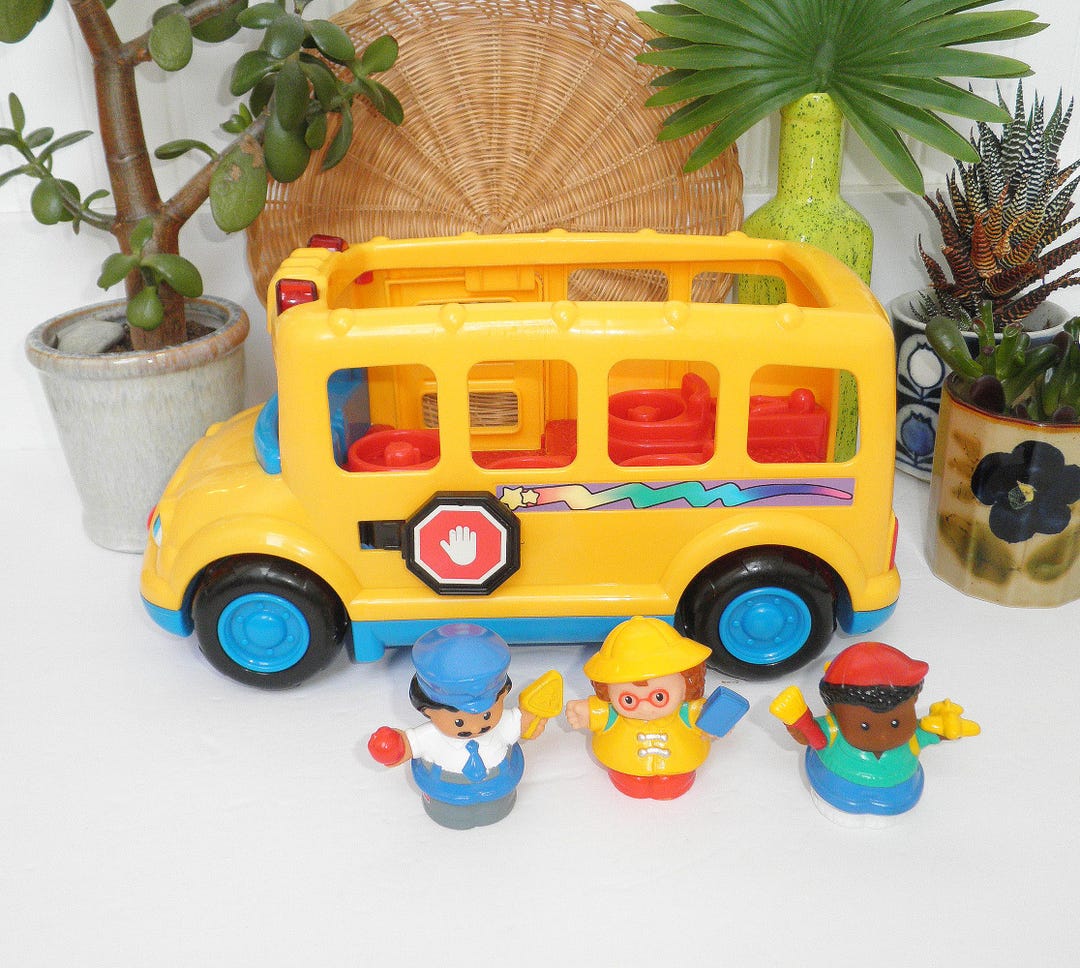 Vintage 2002 Fisher Price Little People Beeps the Yellow School Bus ...