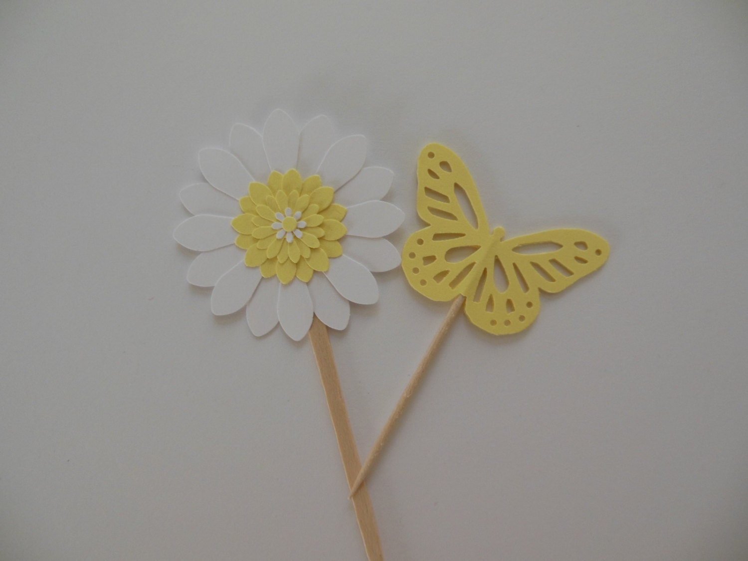 Flower Cupcake Toppers - Pink and White Daisies - Girl Birthday Parties ...
