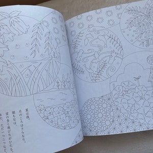 Traditional Japanese Flowers and Elegant Waka Poems Coloring Book ...