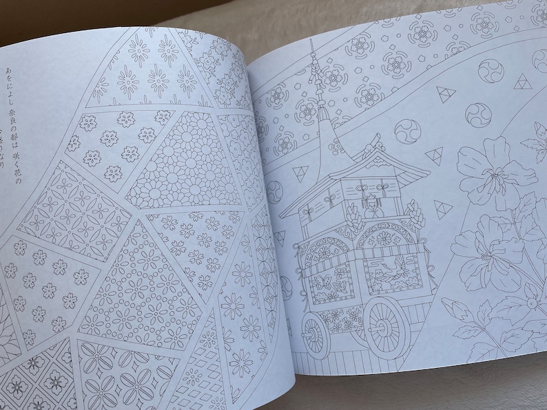 Traditional Japanese Flowers and Elegant Waka Poems Coloring Book ...