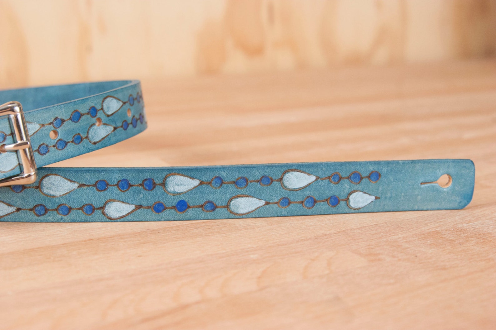 Mandolin Strap - Leather With Modern Raindrops in Blue and White ...