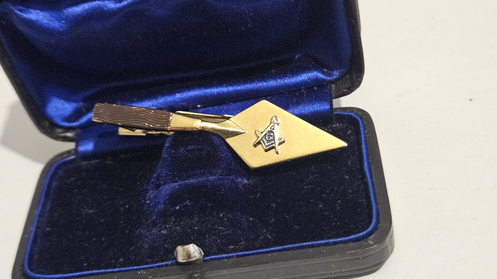 Vintage Stratton Gold Plated Freemasons Trowel Novelty Tie Clip Bar ...