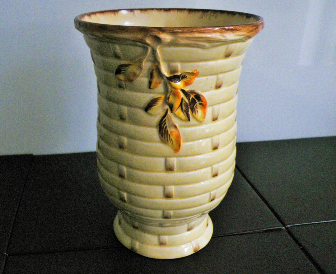 Vintage Myott Art Deco Hand Painted Basket Weave Vase. Quite Rare ...