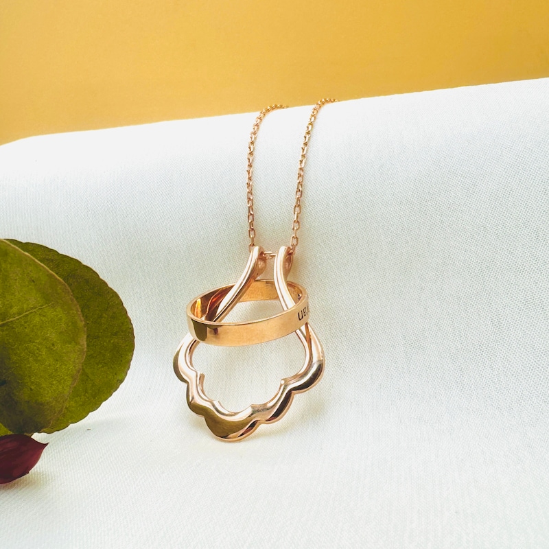 Dainty Shell Pendant 14k - Etsy
