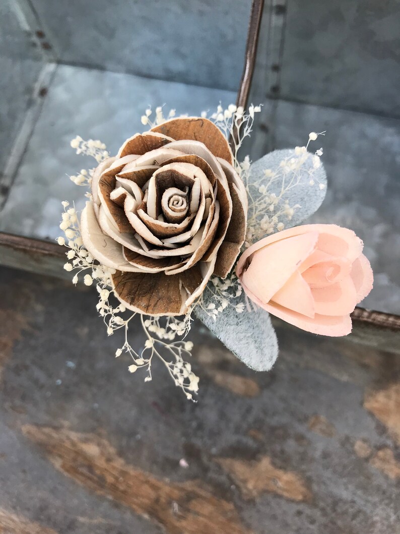 Wooden boutonniere grooms flower pin on sola wood flower | Etsy