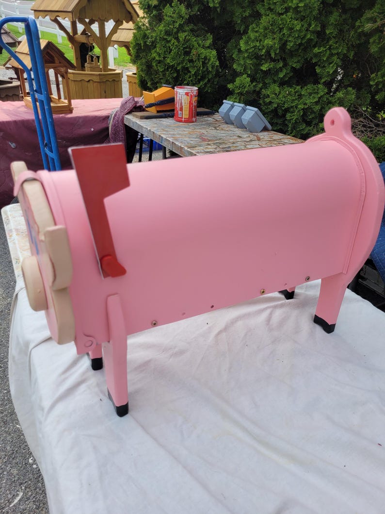 Hand Painted Pig Mailbox | Farmhouse Outdoor Decor - Etsy
