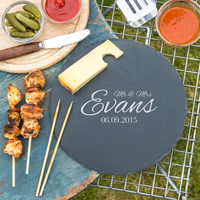 Personalised 'mr and Mrs' Wedding Round Slate Board - Etsy