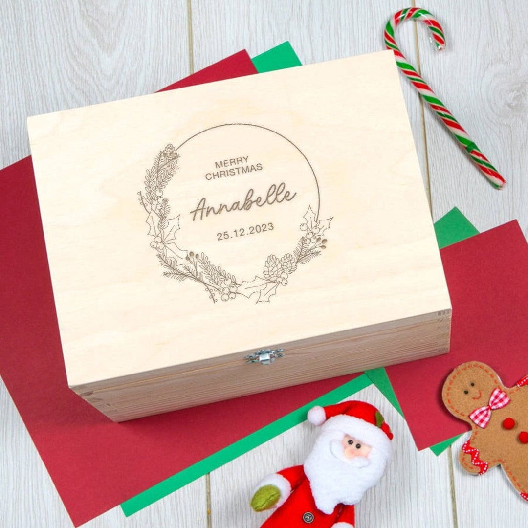 Keepsake Box With Engraved Wreath, Personalised Christmas Box ...