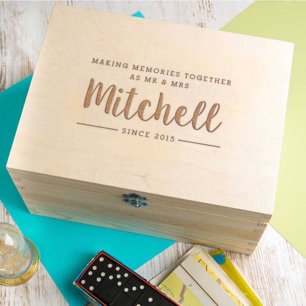 Personalised 'mr and Mrs' Modern Script Keepsake Box - Etsy