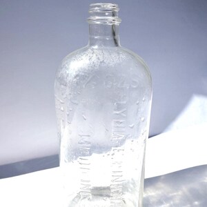 Antique Threaded Lydia E. Pinkham’s Medicine Bottle 8” - Etsy