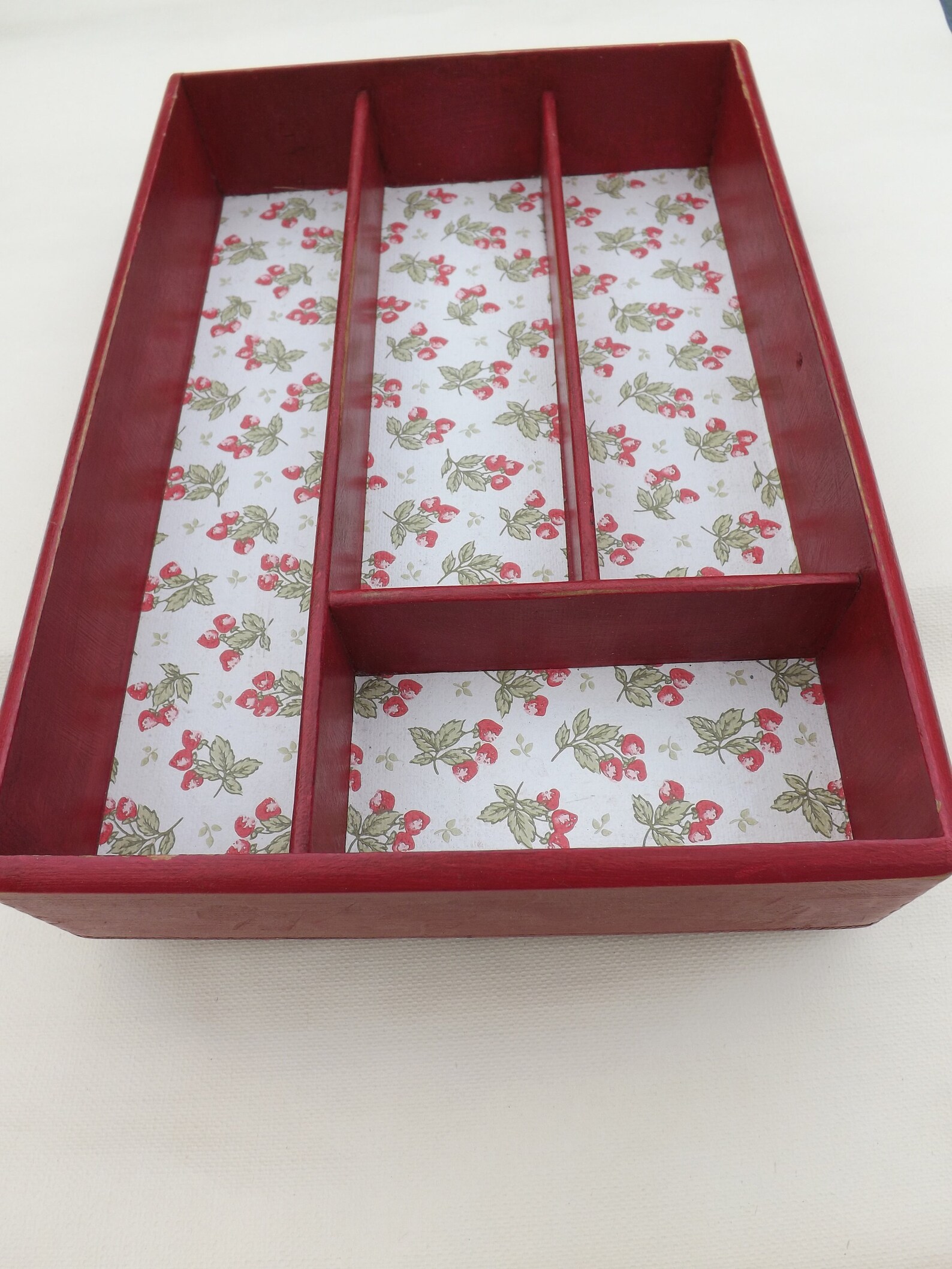 Wild Strawberries Small Print Vintage Wallpaper Summer Fruit - Etsy