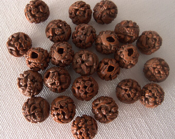 RESERVED FOR TIM - Vintage Carved Beads - Etsy