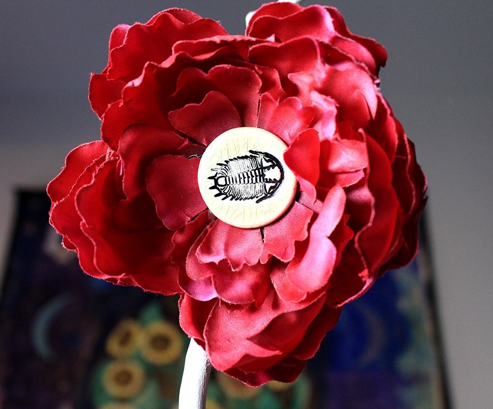 Trilobite Flower Hair Clip in Dark Pink | Etsy