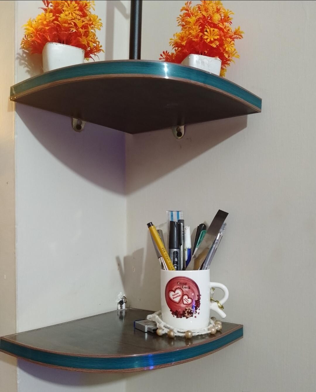 MDF Corner Shelf – Floating Triangle Wall Display - Etsy Australia