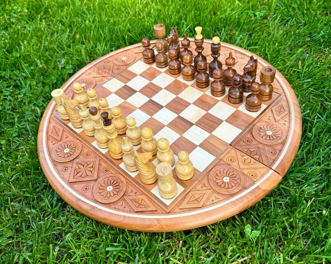 Mini Round Chess Set | Carved Chess | Compact Chess Set | Wooden Chess ...