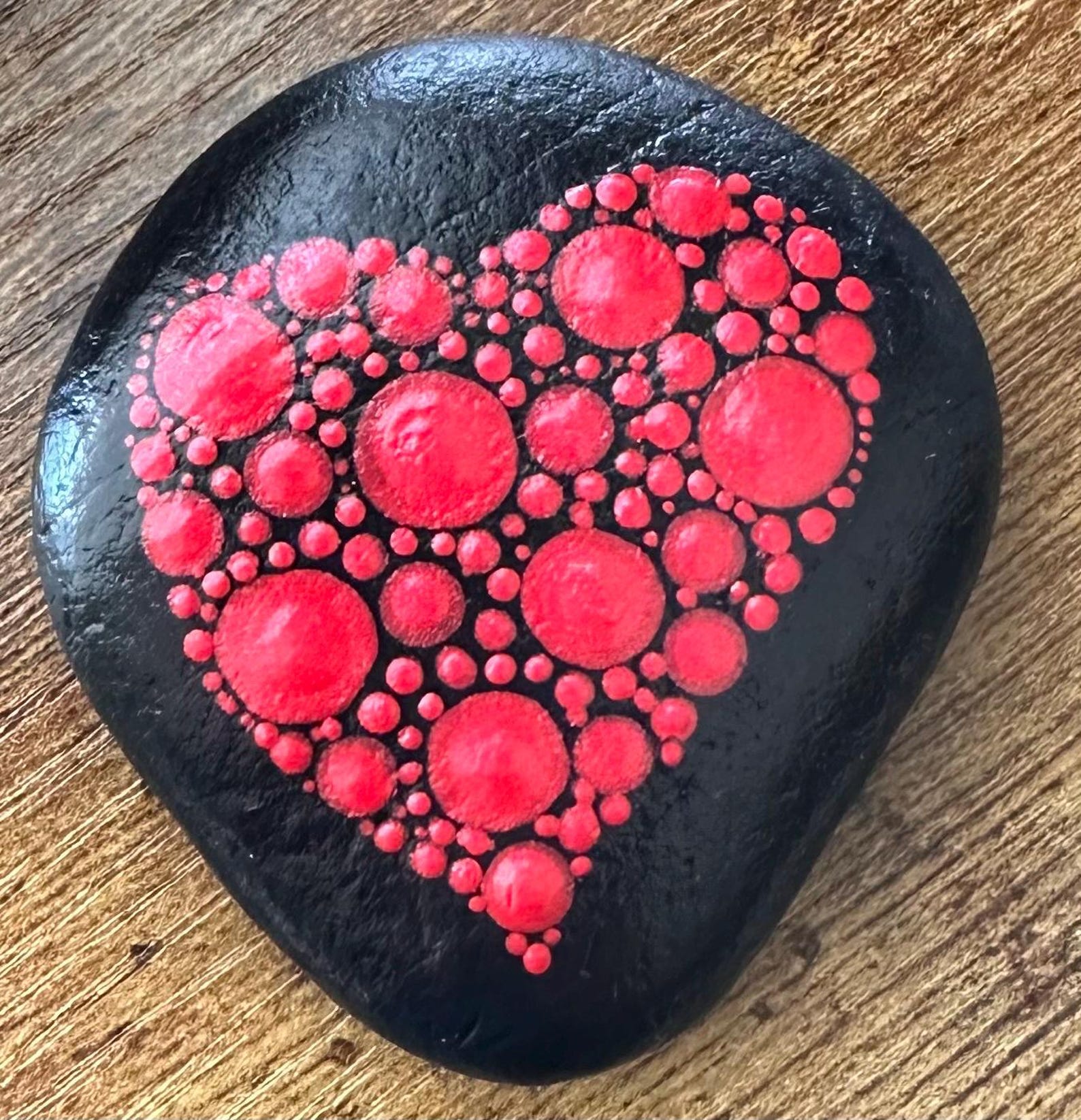 Scarlet Heart Painted Rock | Valentine Gift for Women | Rock Art - Etsy