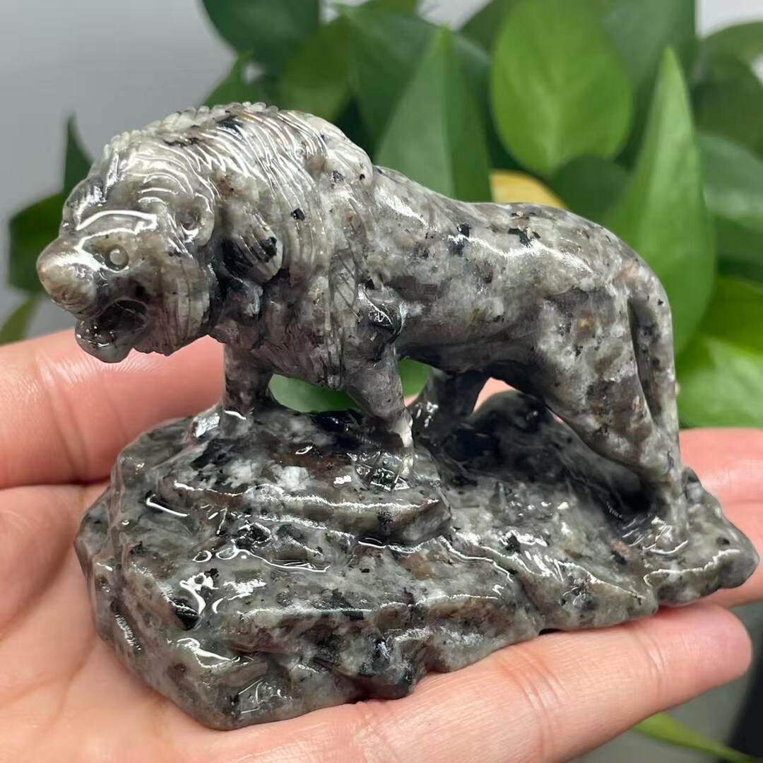 Hand-carved Yooperlite Lion, Crystal Reiki Decor (3") - Etsy