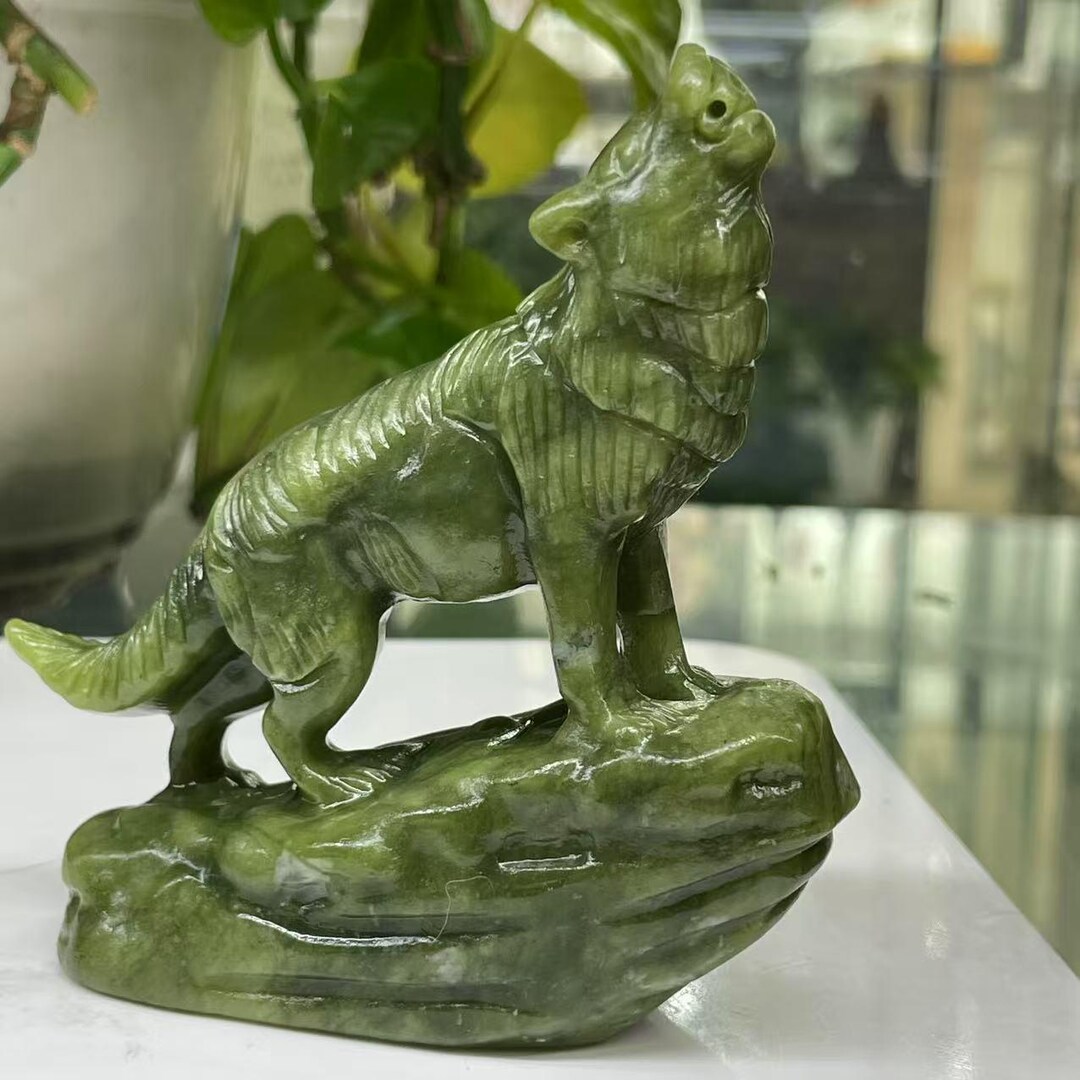 Hand Carved Green Jasper Wolf, Crystal Reiki Healing, Home Decor (3 ...