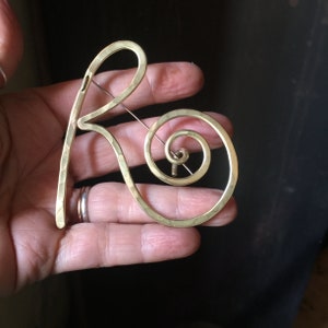 Personalized Single Initial Brooch - Etsy