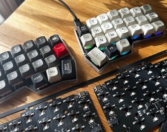 Corne V4 Keyboard. Pre-built Split Ergonomic RGB Mechanical Keyboard ...