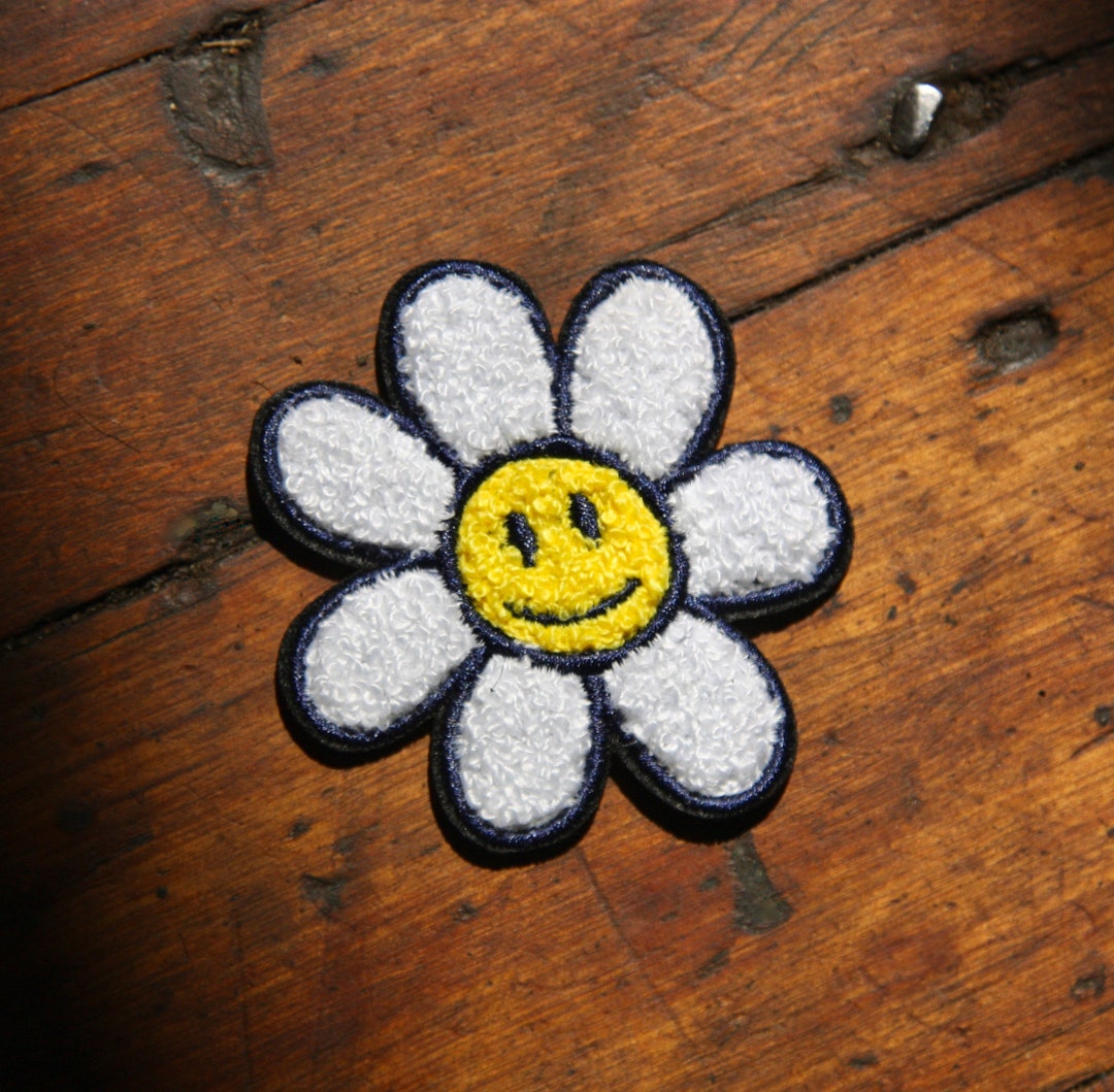 Daisy- Chenille Iron on Patch - Etsy