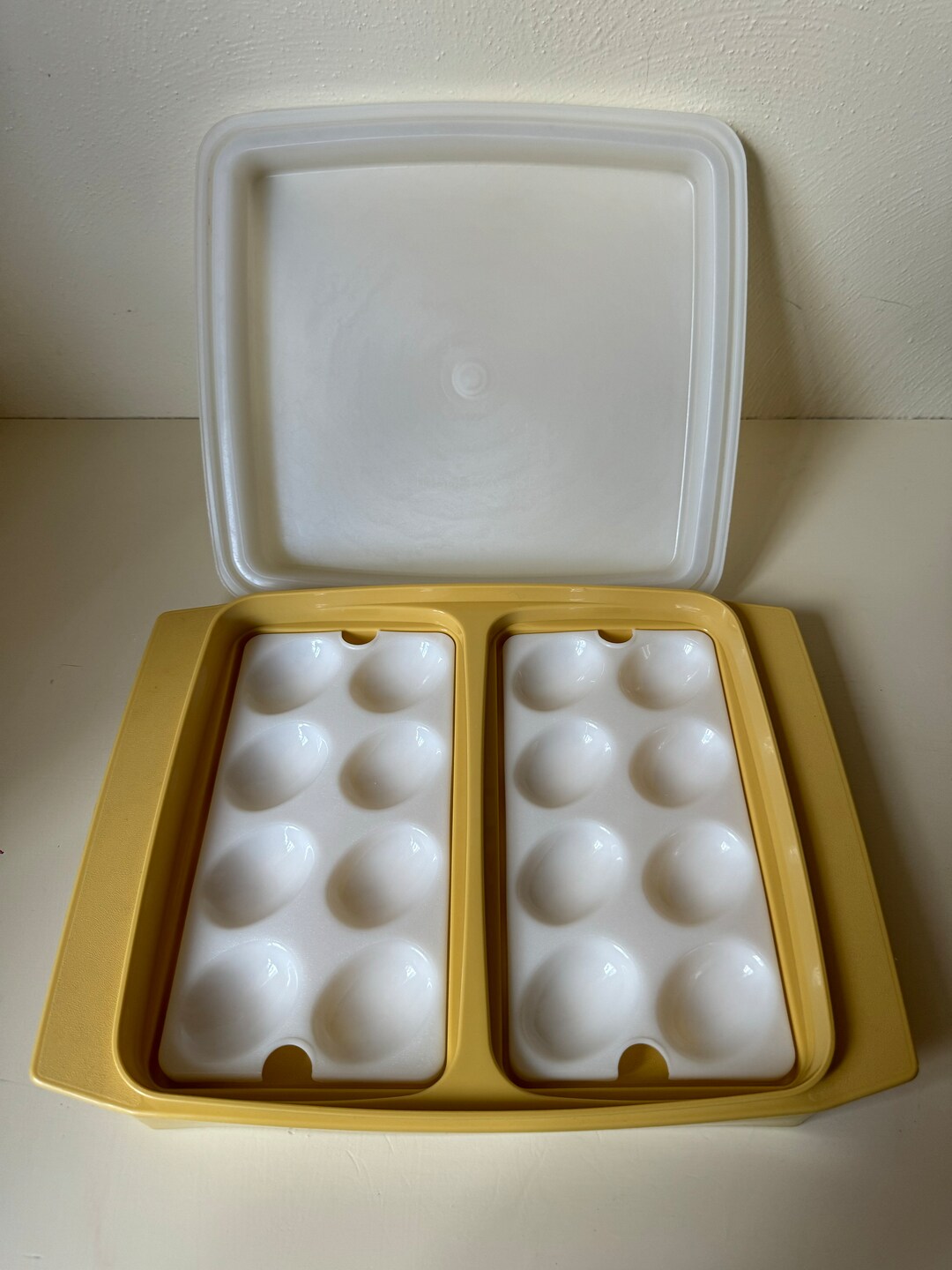Vintage Tupperware Egg Tray Carrier With Lid - Etsy
