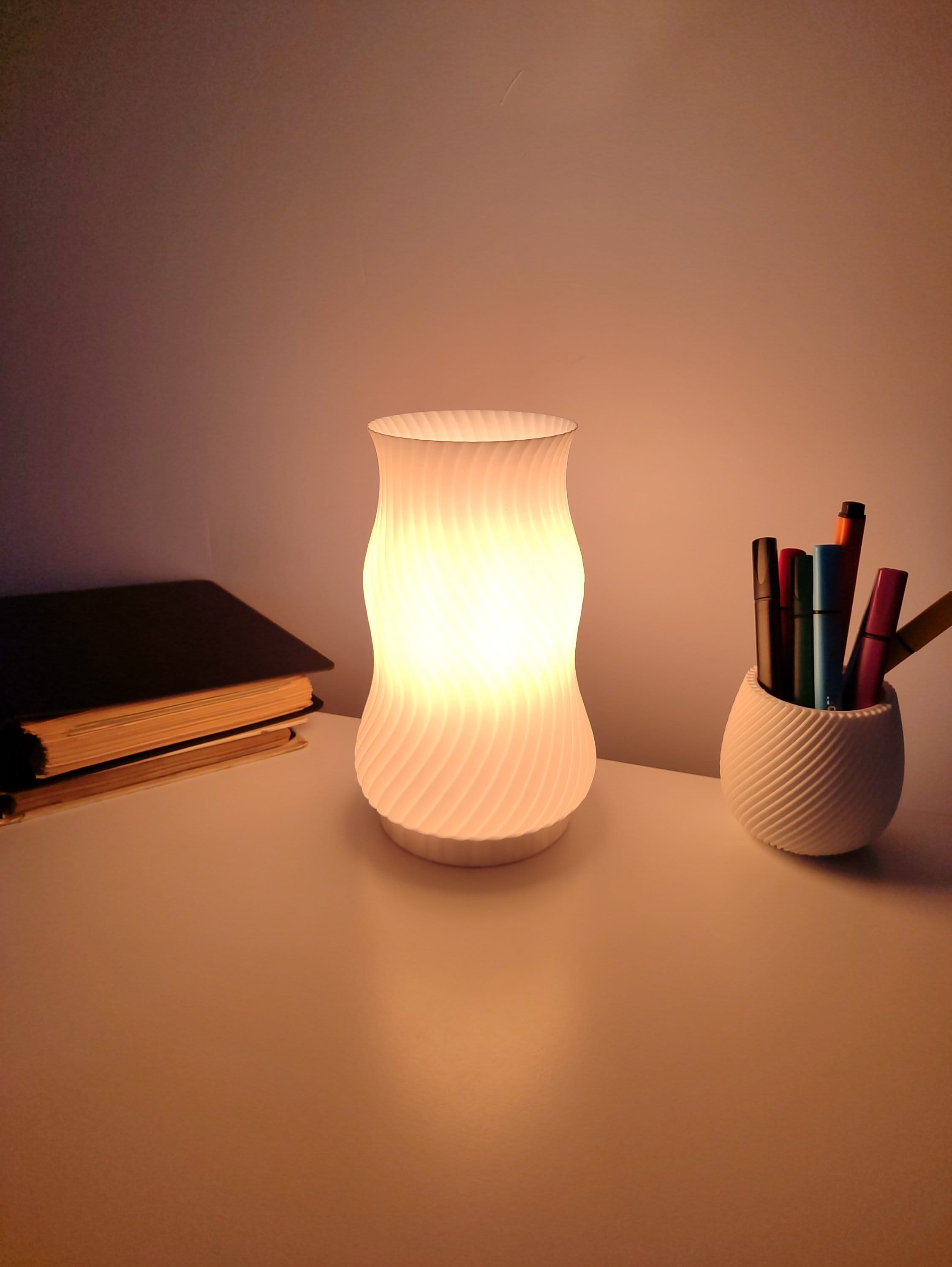 Custom 3D Printed Desk Lamp, 3D Printed Desk Lamp, Handmade Table Lamp ...