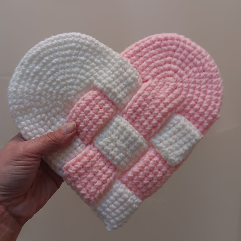 Single Valentines Basket - Etsy UK